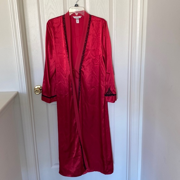 delicates | Intimates & Sleepwear | Delicates Red Bath Robe Size ...